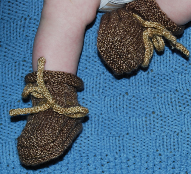Ravelry: platinumblonde's Q's First Baby Booties