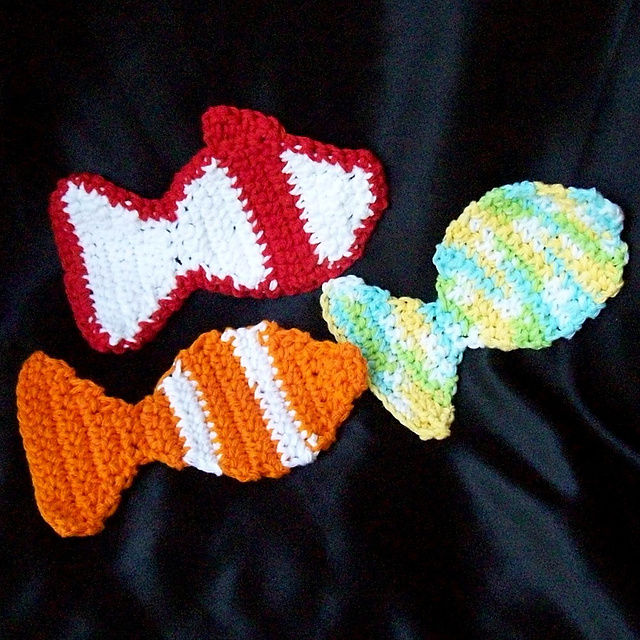 Ravelry: Little Kid Fish Washcloth Scrubbies pattern by Pam Daley