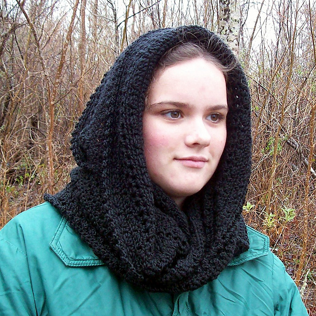 Ravelry: Infinity Scarf or Cowl pattern by Pam Daley