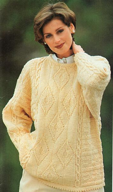 Ravelry: # 30 Pulli mit Mittelmuster pattern by Diana Design Team