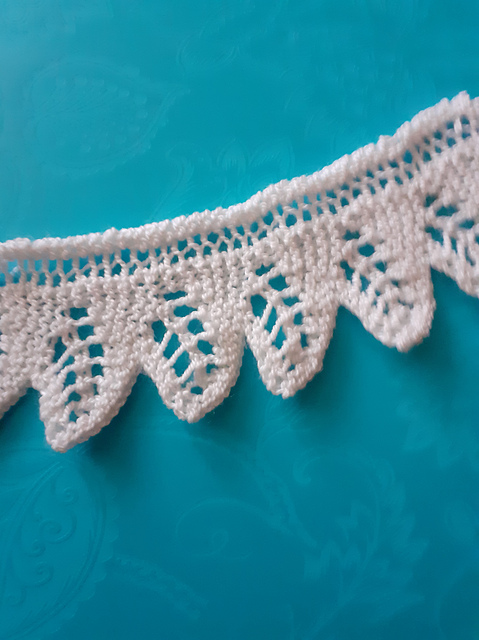 Ravelry: Leaf Edging pattern by Fitzroy City Press