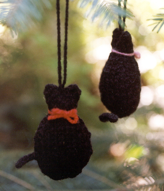 Ravelry: Folk Art Knitted Cat Ornament pattern by Paulette Lane