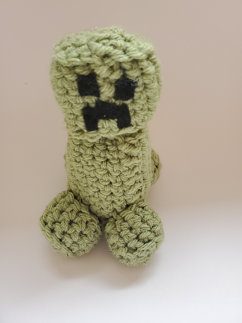 Ravelry: Minecraft Creeper pattern by Gillian Nestor