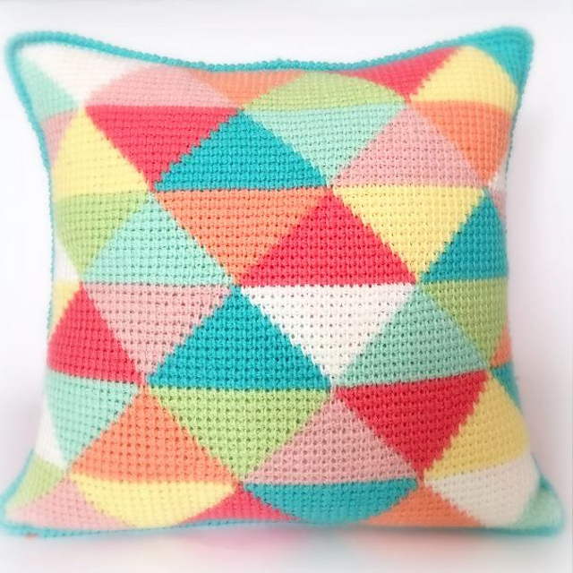 Ravelry: Tunisian Triangles pattern by Poppy & Bliss (Michelle Robinson)