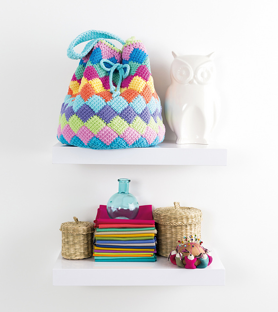 Ravelry: Entrelac Bag pattern by Poppy & Bliss (Michelle Robinson)