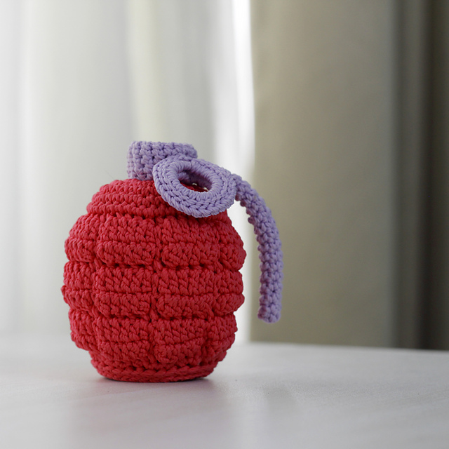 Ravelry: Roll Tissue Container + Ami Hand Grenade pattern by Anya Memouse