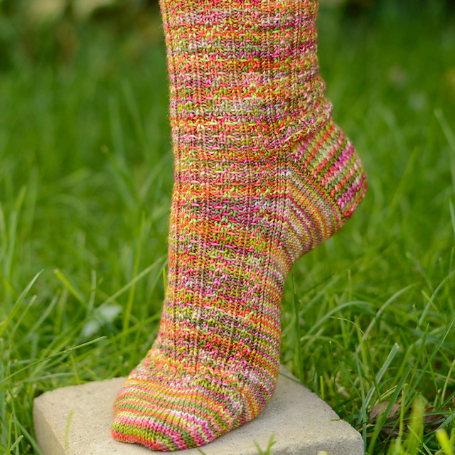 Ravelry: Bob & Weave Socks pattern by Susie White
