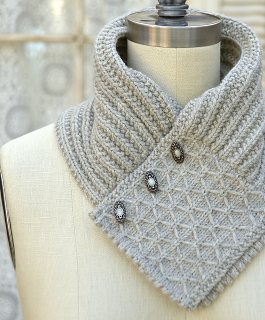 Ravelry: Quilted Lattice Ascot pattern by Pam Powers