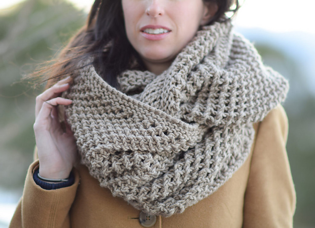 Ravelry: Traveler Knit Infinicowl Scarf pattern by Jessica Reeves Potasz