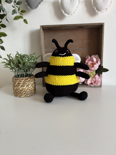 Ravelry: Albie Bee Toy pattern by Emma Whittle