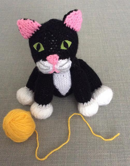 Ravelry: Cat stuffed toy pattern by Emma Whittle