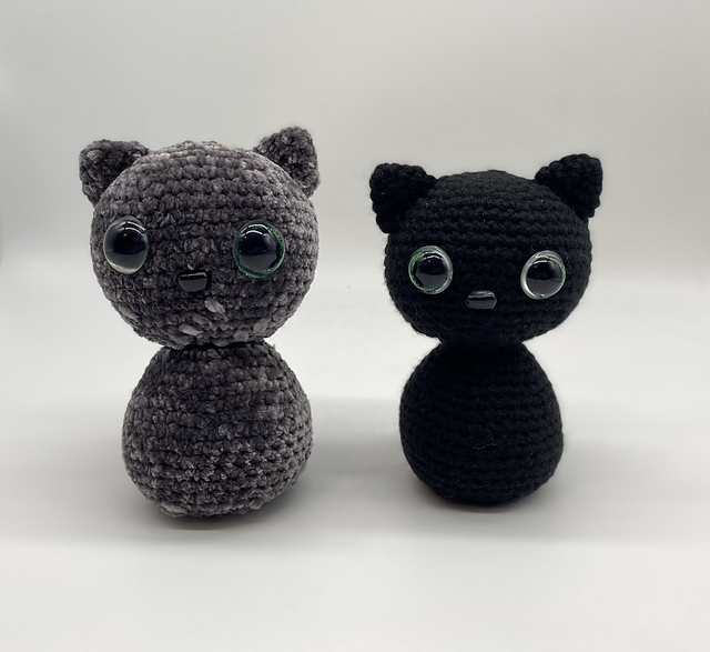 Ravelry: Kitty Cat Pals pattern by Liz H.