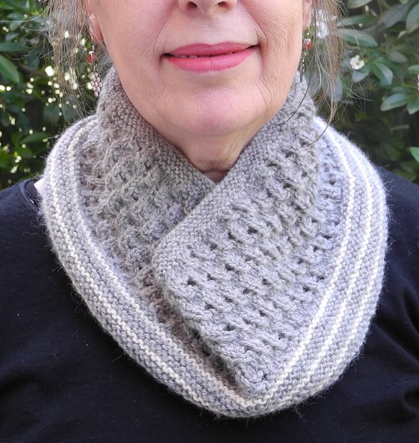 Ravelry: Soft spiral cowl pattern by Purl Plotter