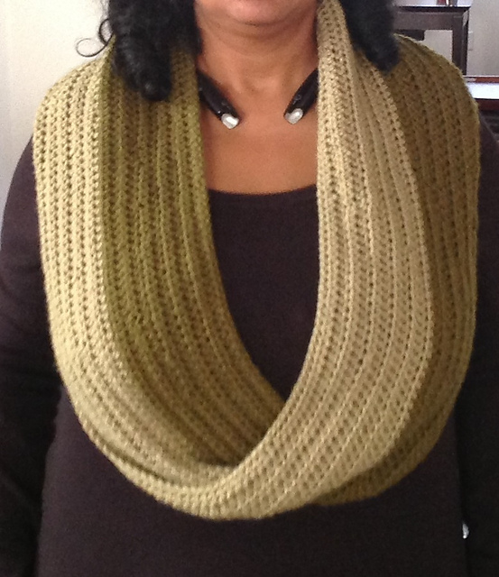 Ravelry: Mobius Loop Shawl pattern by Vanna White