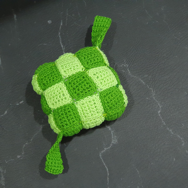 Ravelry: Ketupat pattern by Purpje