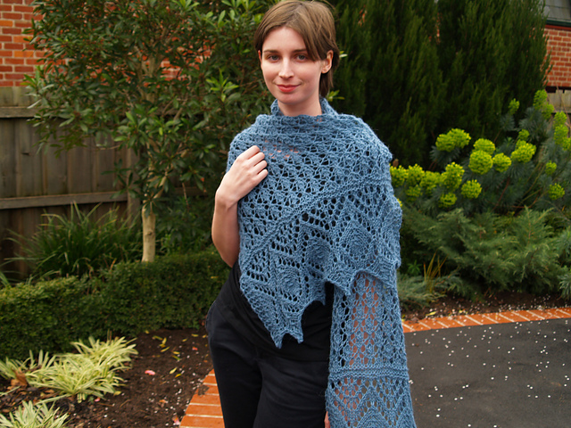 Ravelry: Melbourne Chill pattern by Mikhaila Wright