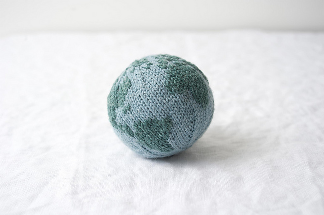 Ravelry: Knitted Globe pattern by Dawn Catanzaro