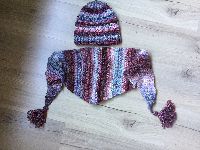 Ravelry: nerdymade's Divine hat 1