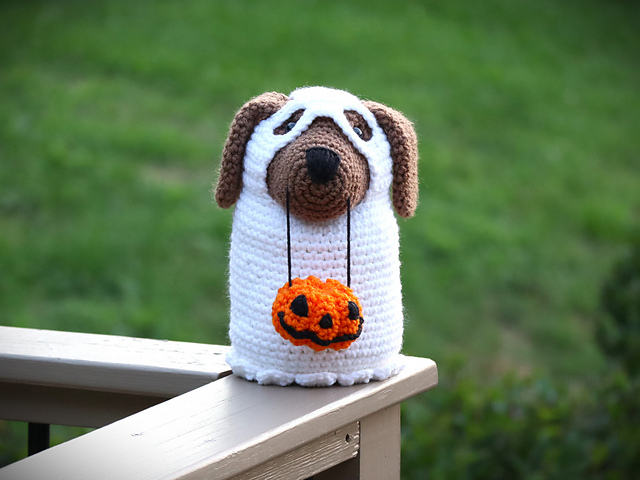 Ravelry: Halloween Ghost Puppy pattern by Rachel Wisneski