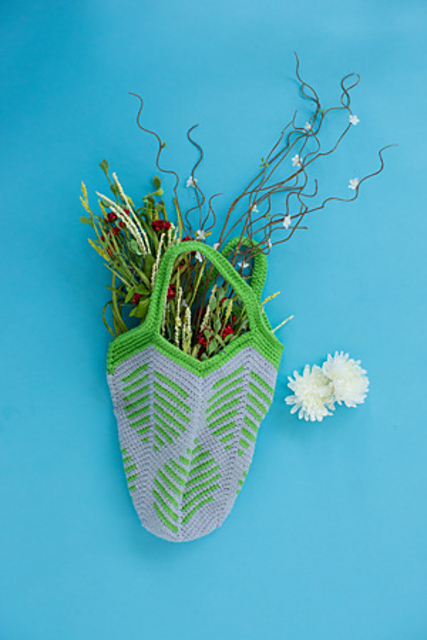 Ravelry: Hosta Tote pattern by Brenda K. B. Anderson