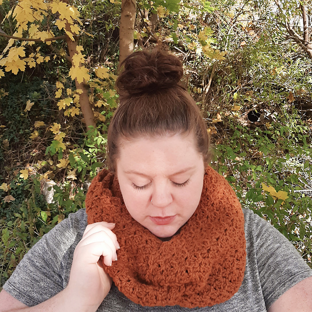 Ravelry: Harvest Infinity Scarf pattern by Rachel Pyle