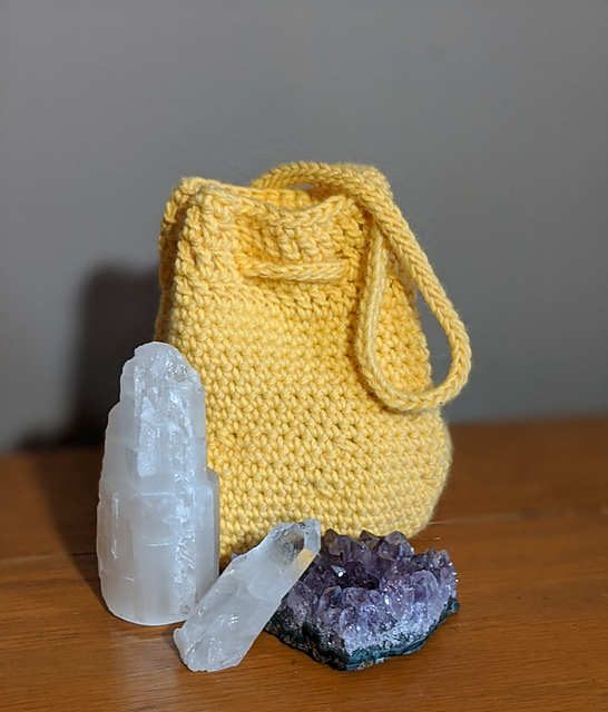 Ravelry: Pocket Full of Sunshine Pouch pattern by Rachel Weiss