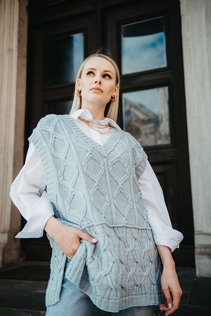 Ravelry: La Grace Vest pattern by Zanete Knits