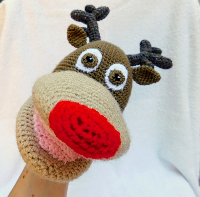 Ravelry: Rudolph, the reindeer, hand puppet pattern by Jorgelina Oddi