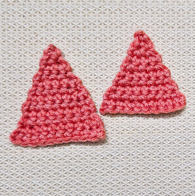 Ravelry: Easy Triangle worked in Rows pattern by Rajeshwari Singh