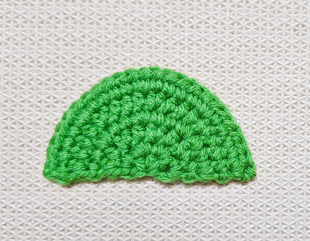 Ravelry: Perfect Semi Circle With HDCs pattern by Rajeshwari Singh