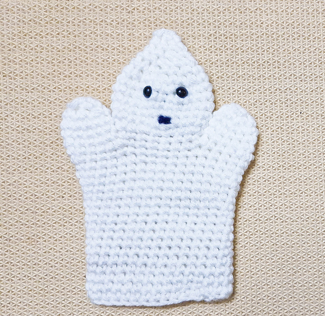 Ravelry: Halloween Ghost Hand Puppet pattern by Rajeshwari Singh