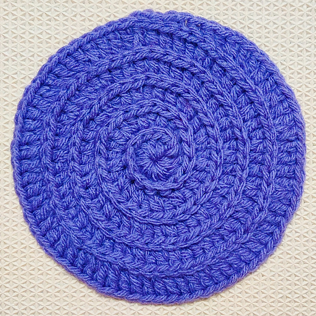 Ravelry: Raised Ridges Spiral Circle pattern by Rajeshwari Singh