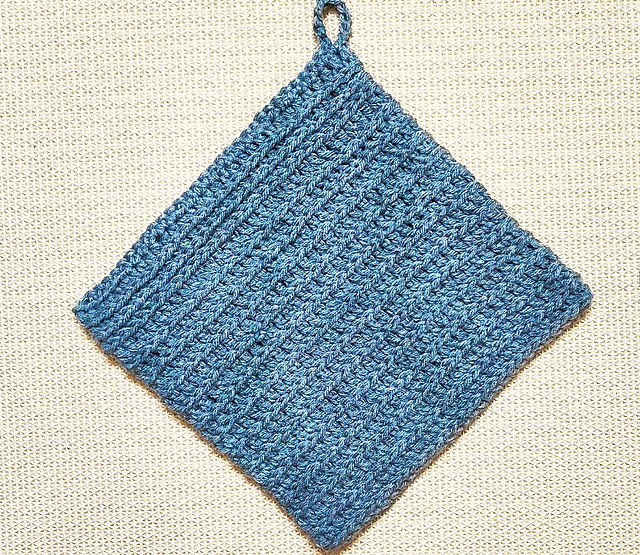 Ravelry: Ribbed Thick Square Potholder pattern by Rajeshwari Singh