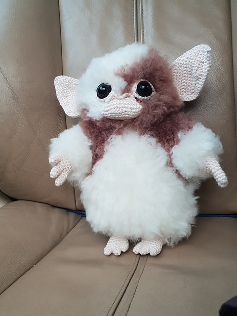 Ravelry: Fuzzie Wuzzie pattern by The Crochet Crazy Crew