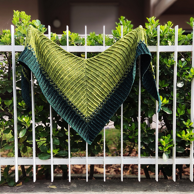 Ravelry: Linen Leaf pattern by Elena Fedotova