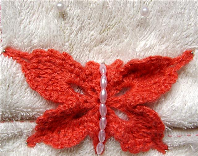 Ravelry: Brooch 23 – Red butterfly pattern by Rainbow Dandelion