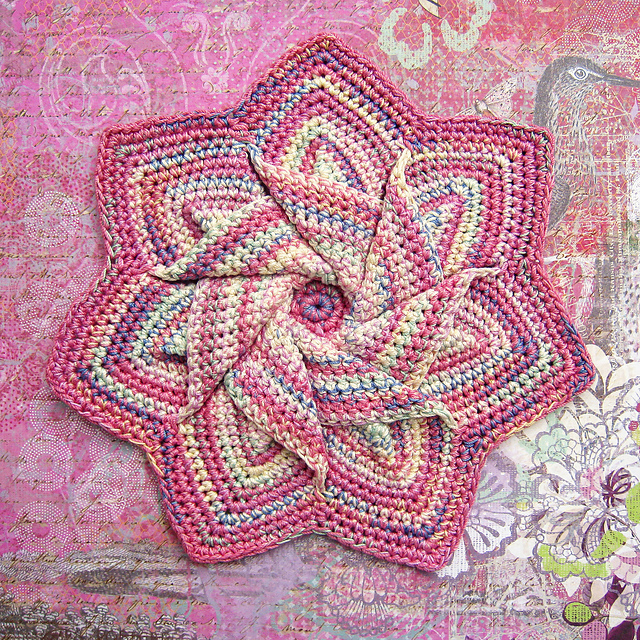 Ravelry: rebby's Pink Flower Hot Pad