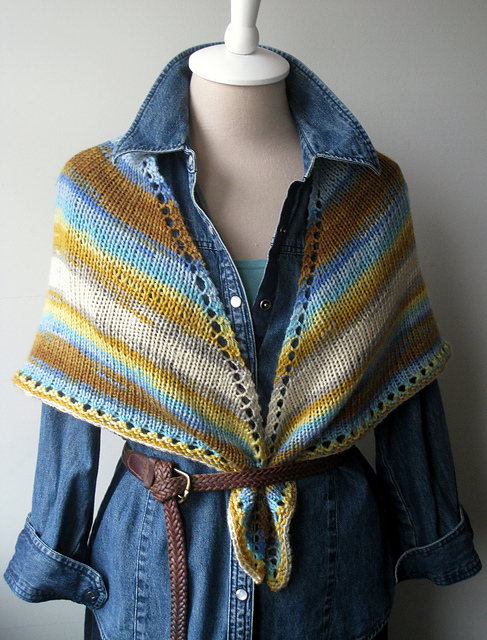 Ravelry: rebby's Simple Shawl for Fancy Yarns