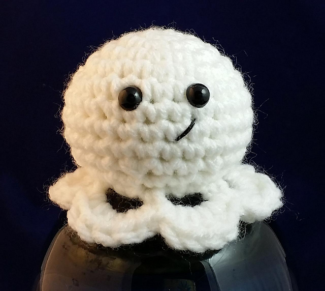 Ravelry: Amigurumi Ghost pattern by Rebecca Mathes