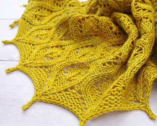 Ravelry: redpepperquilts' Faux Cable Shawl