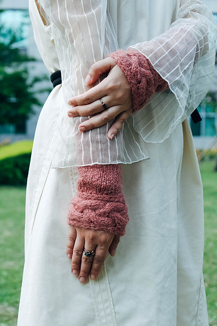 Ravelry: Top of the Meadow pattern by Regina Hwang