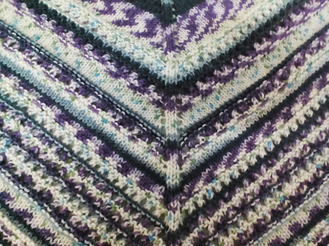 Ravelry: ren122029's Textured Triangle Shawl