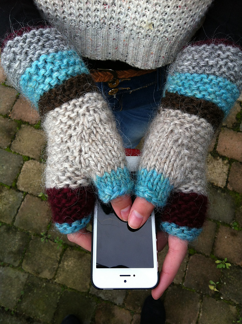 Ravelry: Lopi Smittens pattern by Renee Ellen