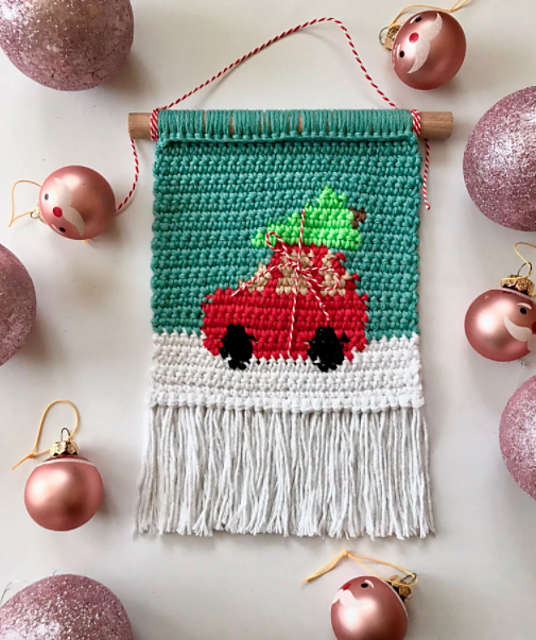 Ravelry: Christmas Wall Hanging pattern by manuskacrochet