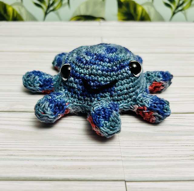 Ravelry: Happy/Sad Octopus pattern by Jasmine Kennon