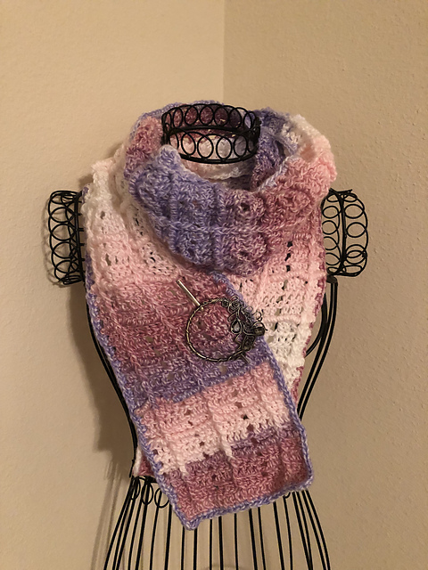 Ravelry: Wondrous Waffle Scarf pattern by Rebeca Grieco
