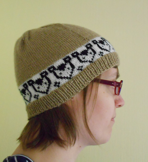 Ravelry: Rat Tonic Hat pattern by Lea Bronnenkant
