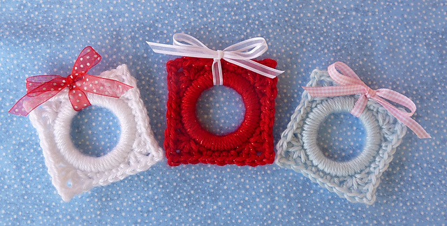 Ravelry: Christmas Present Ring Ornament pattern by Doni Speigle