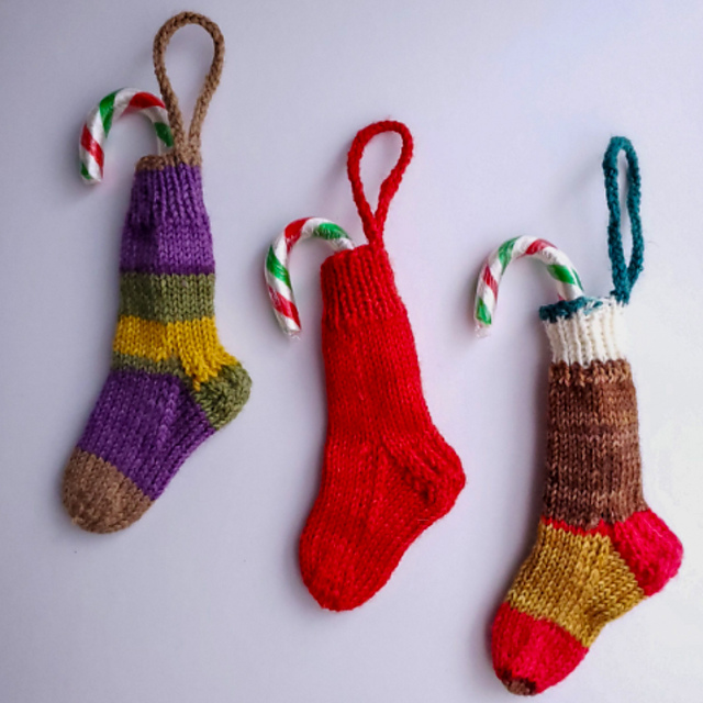 Ravelry: Mini-Stockings pattern by Melinda Measor
