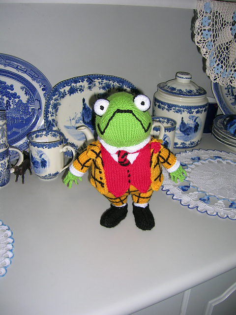 Ravelry: Toad pattern by Alan Dart